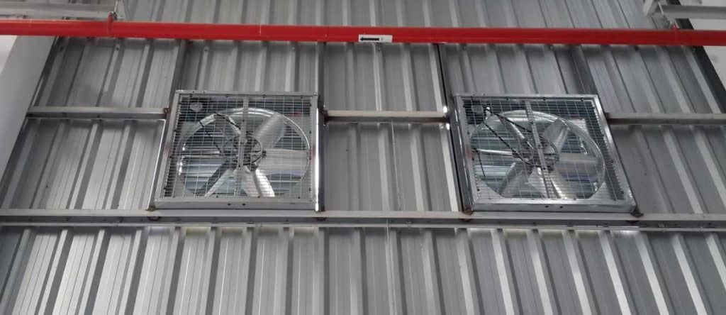 Roof Exhaust Fan vs Wall-Mounted Fan: Which is Better for Industrial Use?